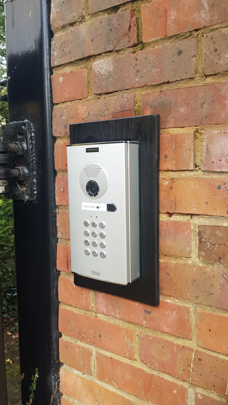 Everything You Need to Know About Intercoms - SCS Secure